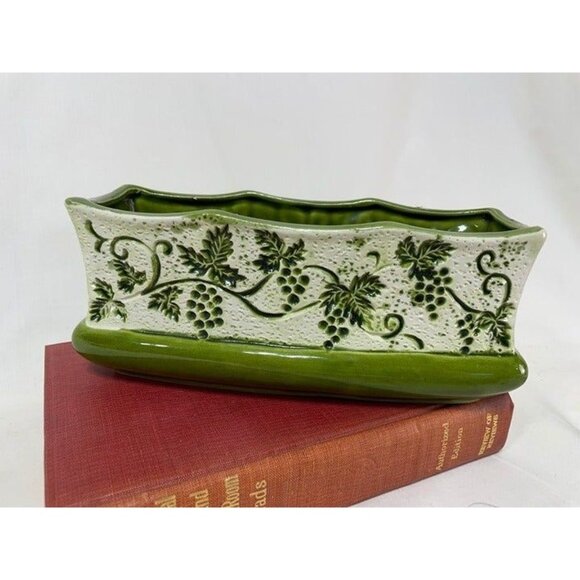 Vintage Planter | Accents | Vintage Green Ivy Embossed Planter 8x 3 ...